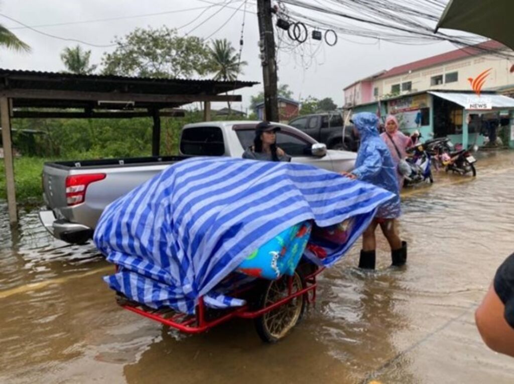 La tempête Noru aggrave les inondations en Thaïlande