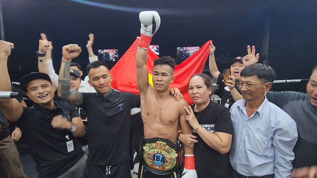 Trân Van Thao aide à présenter la boxe vietnamienne au monde