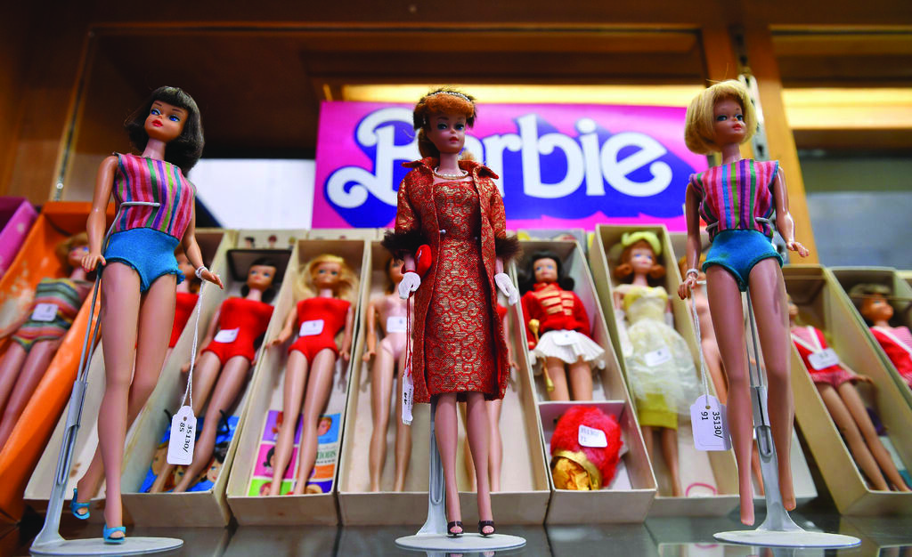 Des poupées Barbie mises aux enchères font le bonheur des cheveux blancs