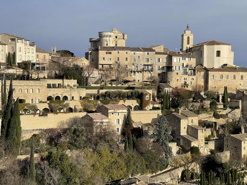 Gordes, superbe vieux village perché en Luberon