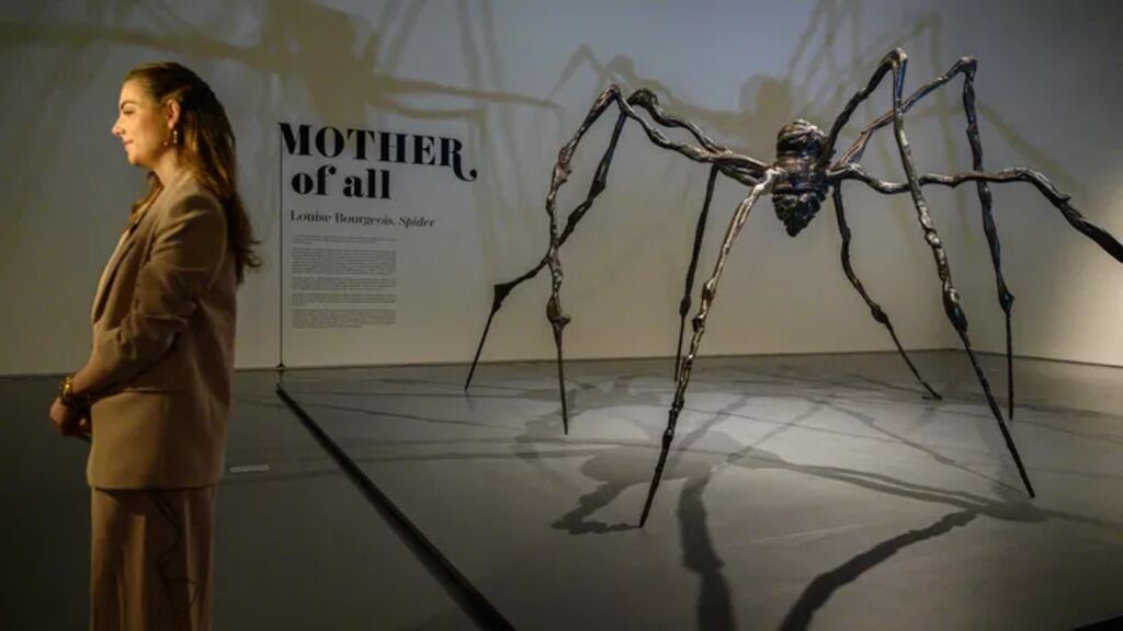 Une sculpture de Louise Bourgeois vendue plus de 32 millions d'USD à ...