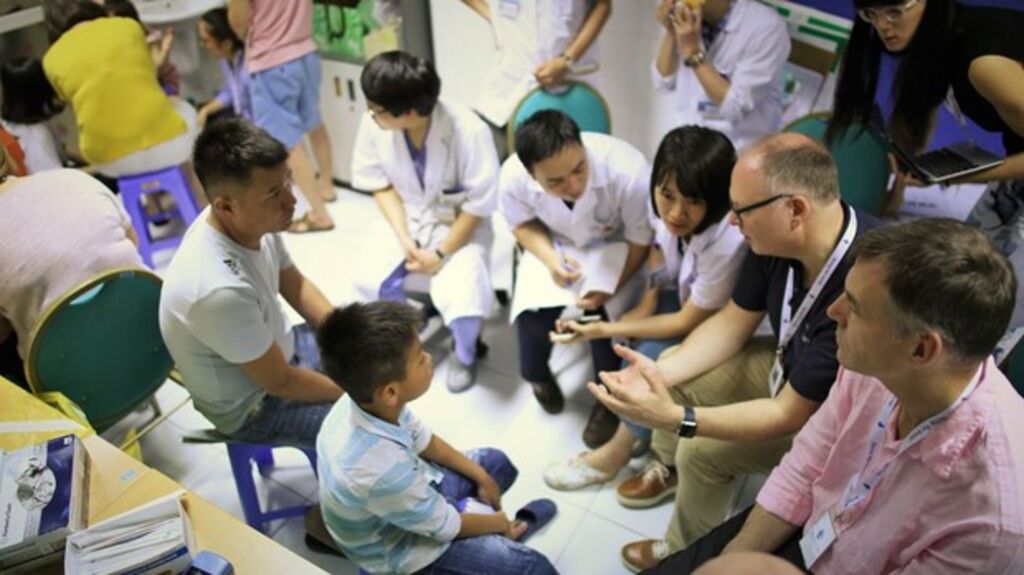 Médecins britanniques : traitement gratuit à des enfants atteints de ... Médecins britanniques : traitement gratuit à des enfants atteints de ...