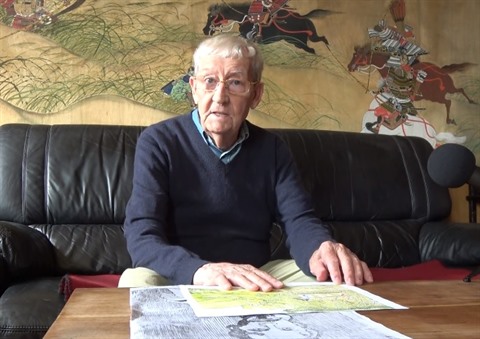 Remise du portrait du Président Hô Chi Minh